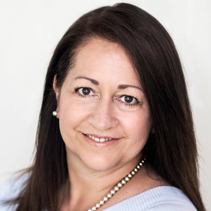 Isenhart, Amy - Headshot-mod | Responsive Classroom