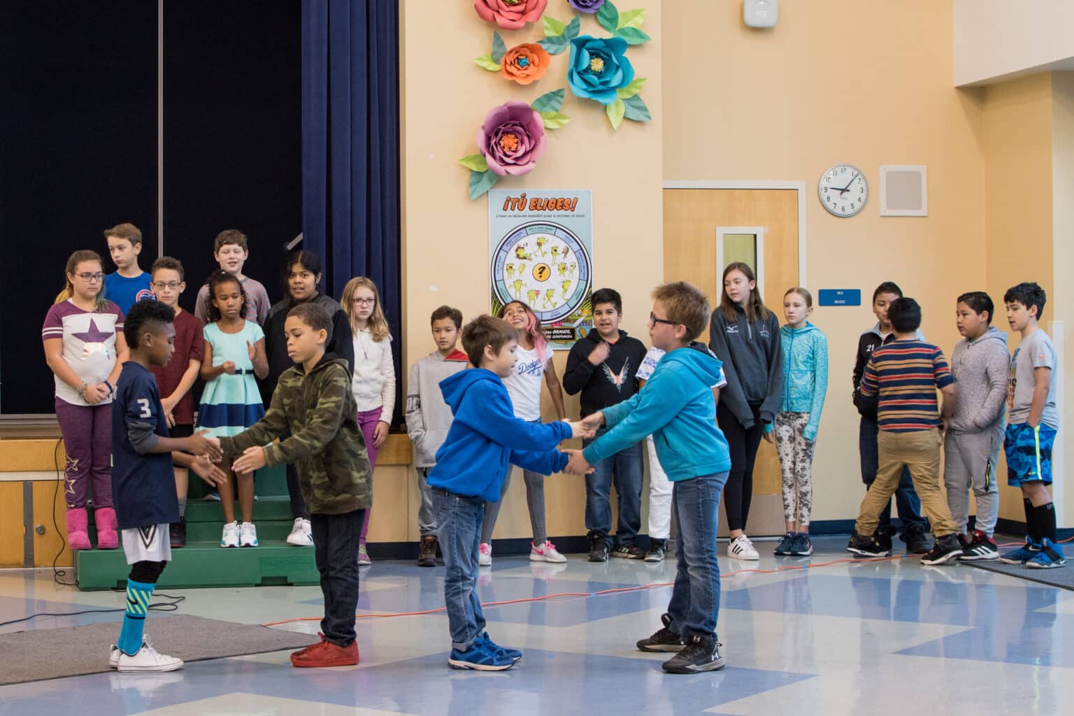 Greeting Ideas for School Gatherings | Responsive Classroom